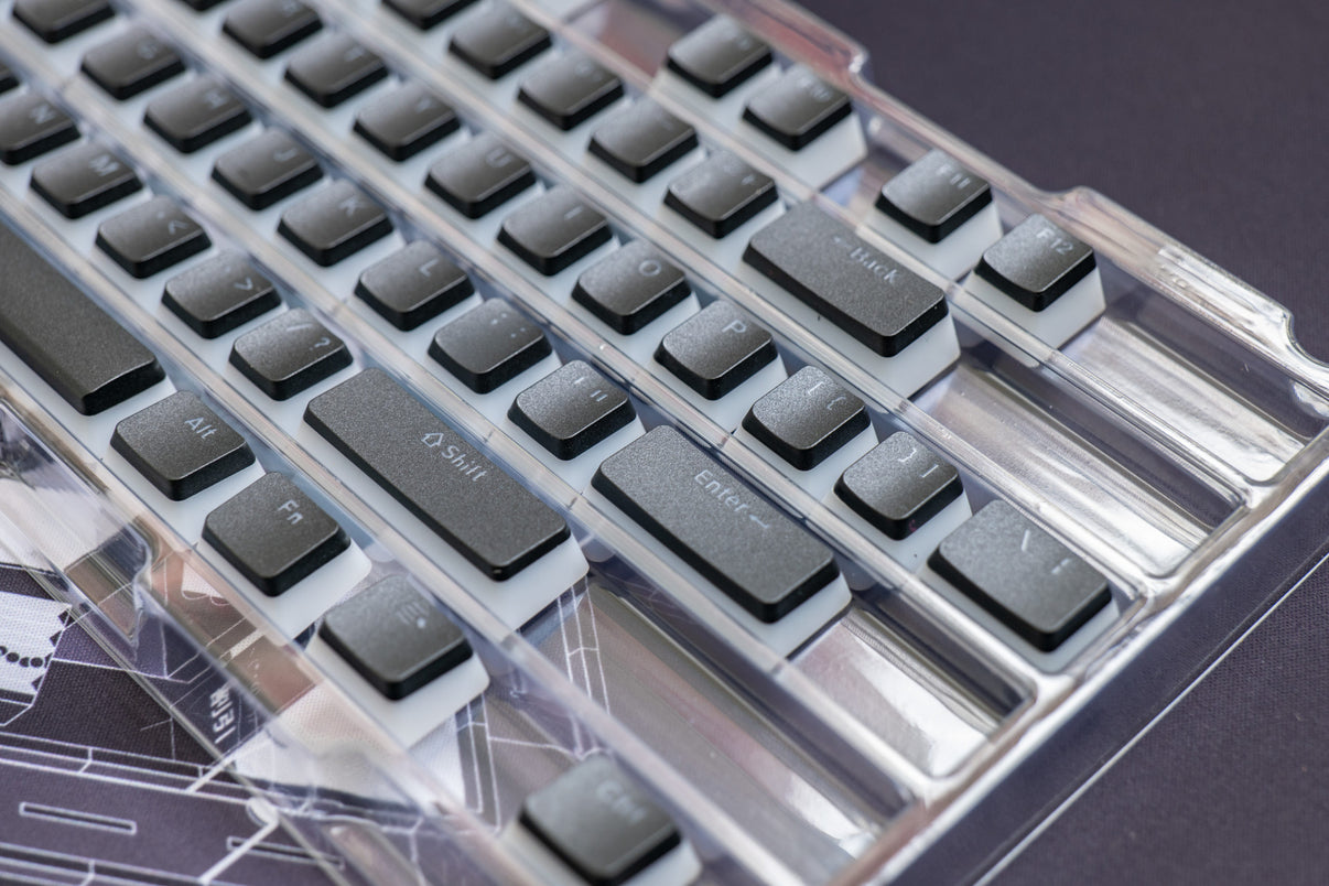 GenesisPC Pudding Keycaps (Black/White)
